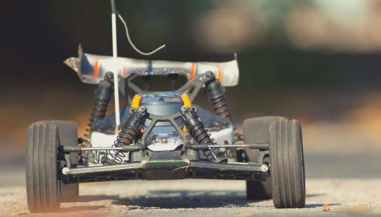 How To Increase the Range of Your Remote Control Car - Modelsbuzz